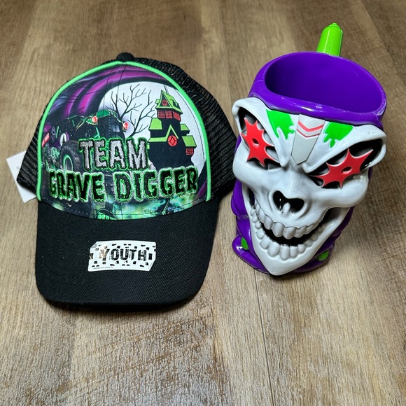 Monster Jam | Accessories | Monster Jam Truck Series Gravedigger Light ...